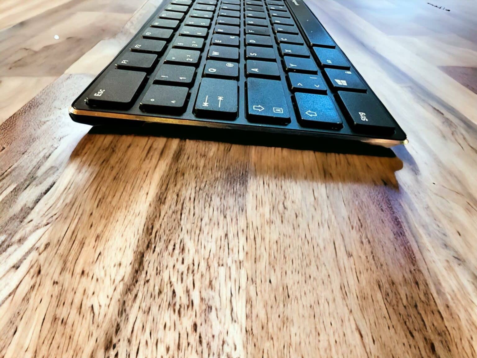 RIVA Slim Metal Scissor Keyboard von Speedlink im Test | GAMECONTRAST
